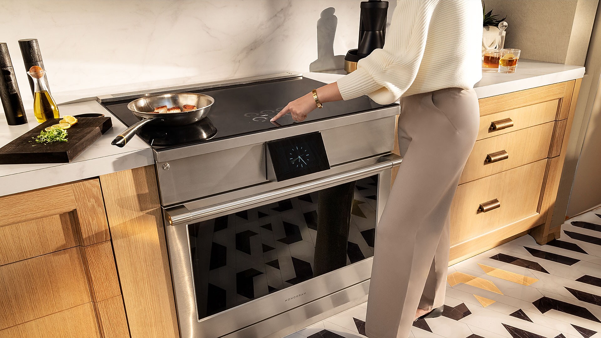 High End Induction Ranges | Monogram Appliances