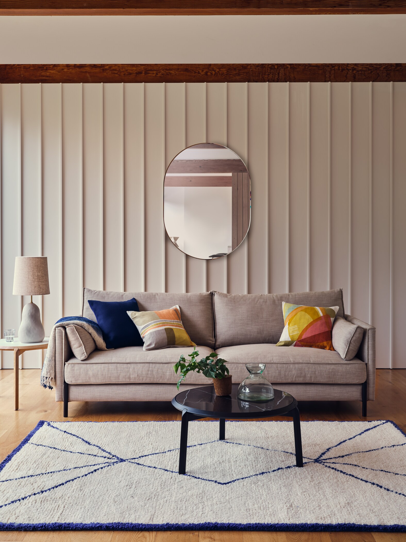 Modern furniture sites store